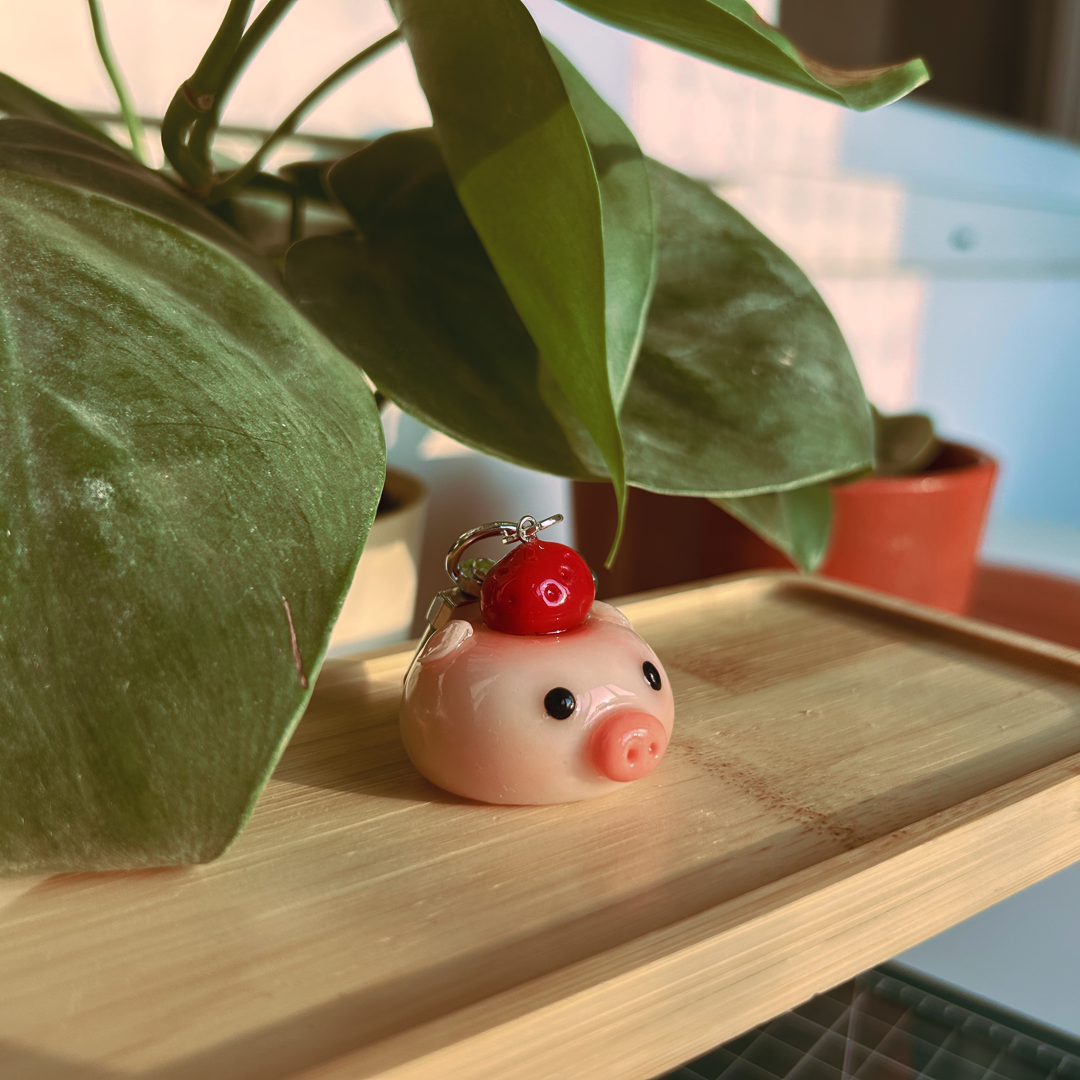 Strawbibi Snuggle Snout: Keychain – Shray Archy